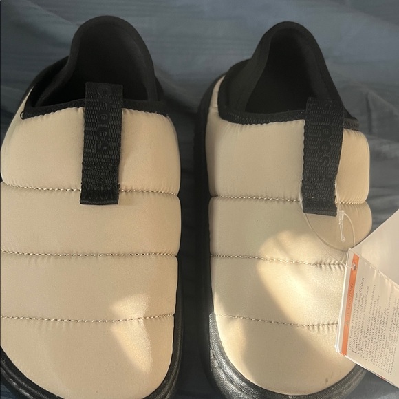 CROCS | Shoes | Crocs Black And Light Tan Quilted Slipons | Poshmark
